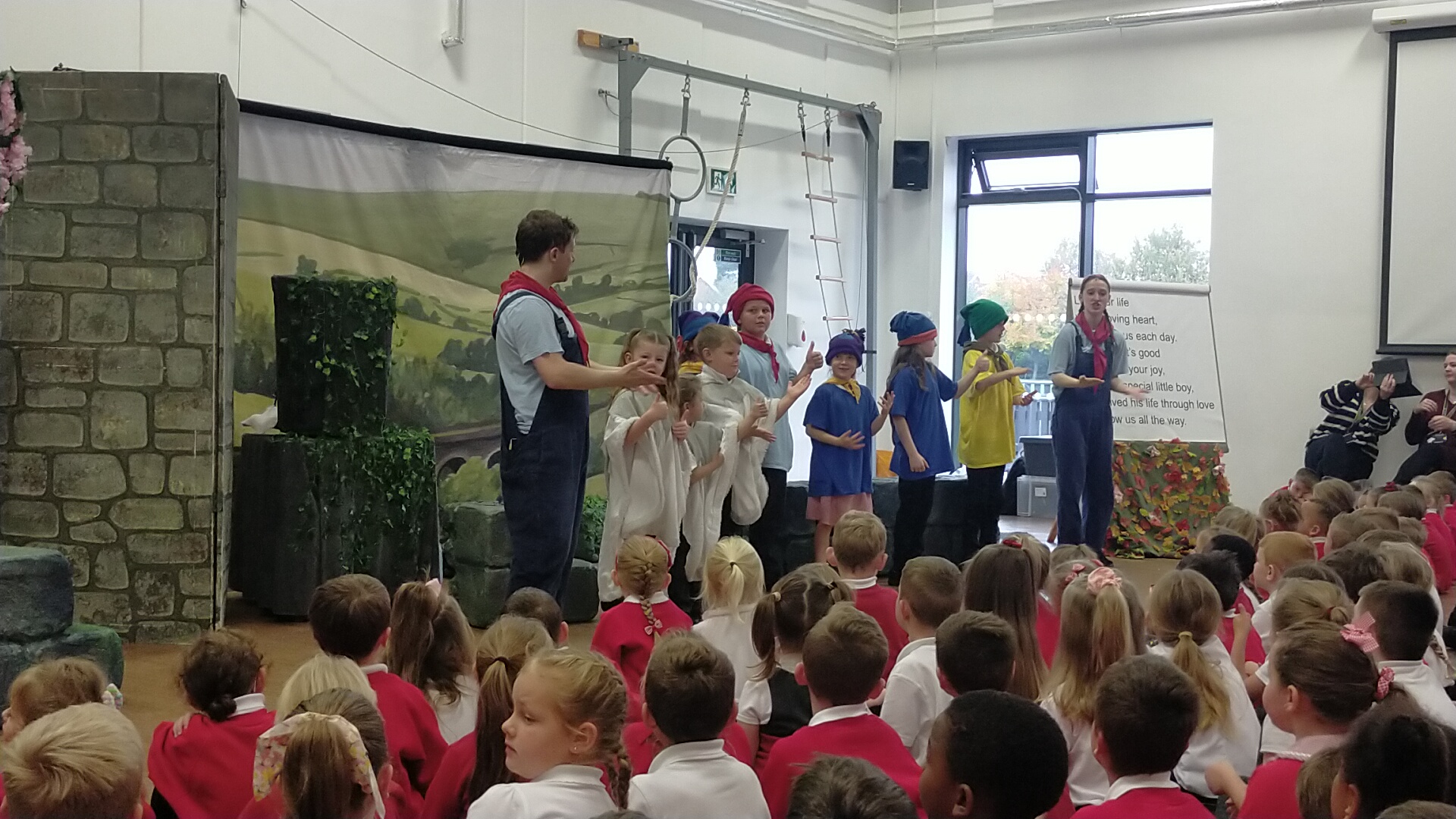 Theatre Visit to School - Great Coates Primary Academy